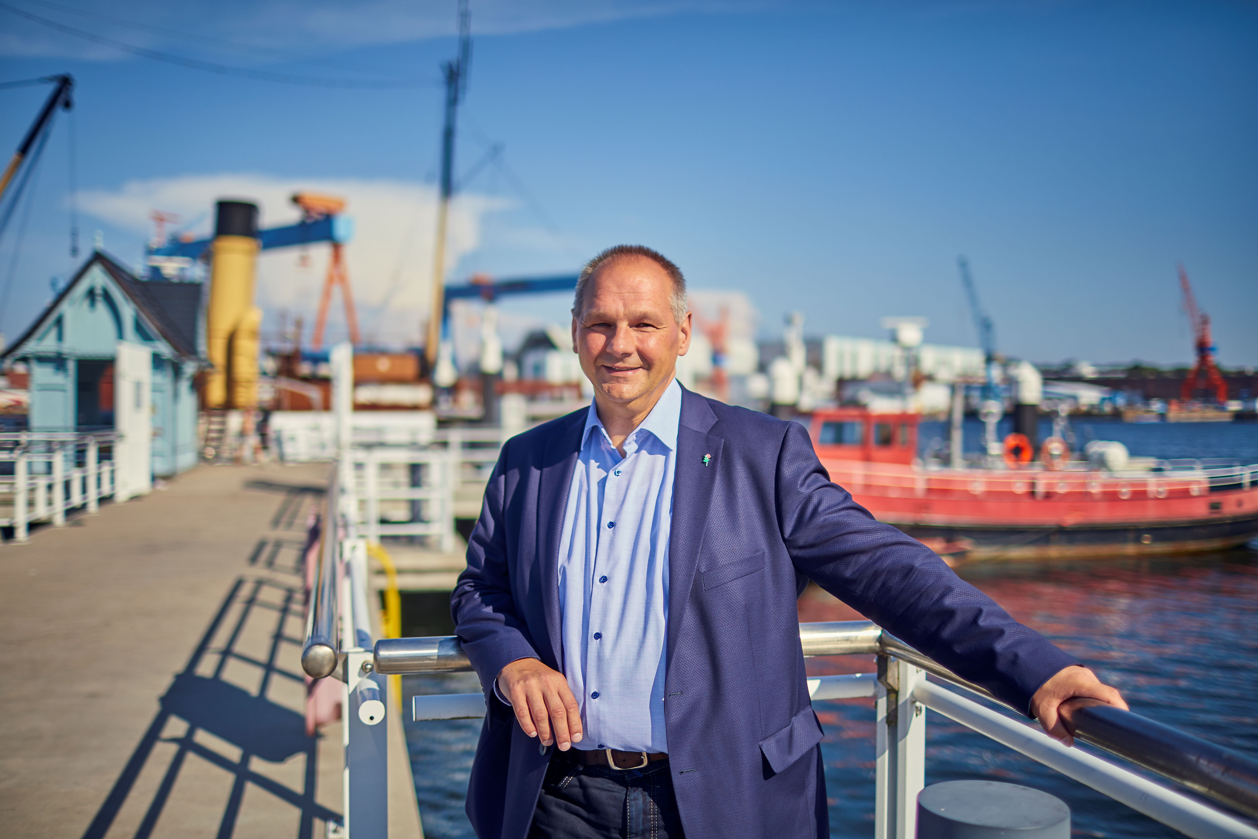 Fortschritte bei Nationaler Hafenstrategie und beim Schienenausbau